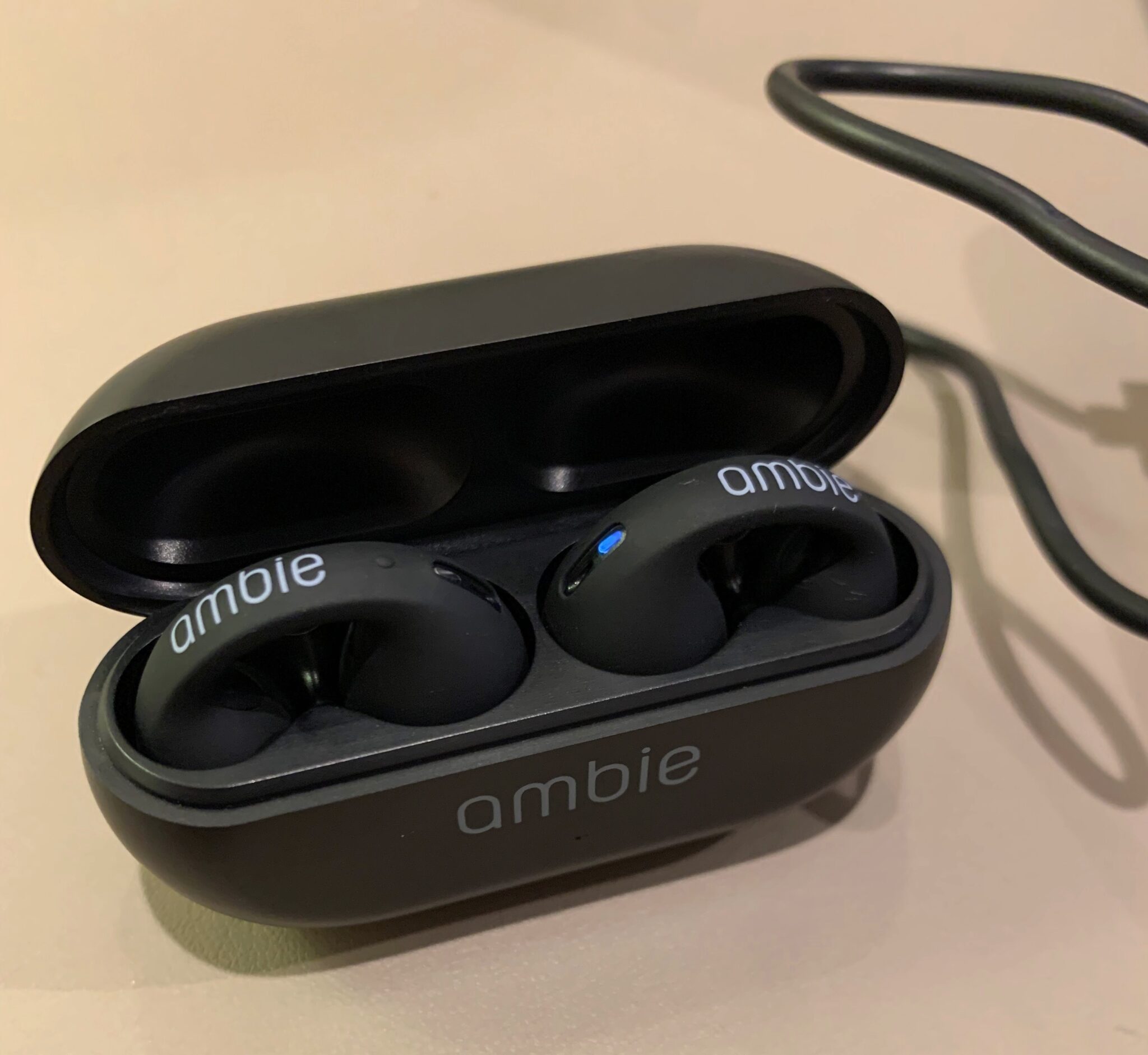 【ambie AM-TW01レビュー】耳をふさがない。耳にやさしい。理想のイヤホンを見つけた。 | マルキ - 人生、楽しんだもん勝ち！